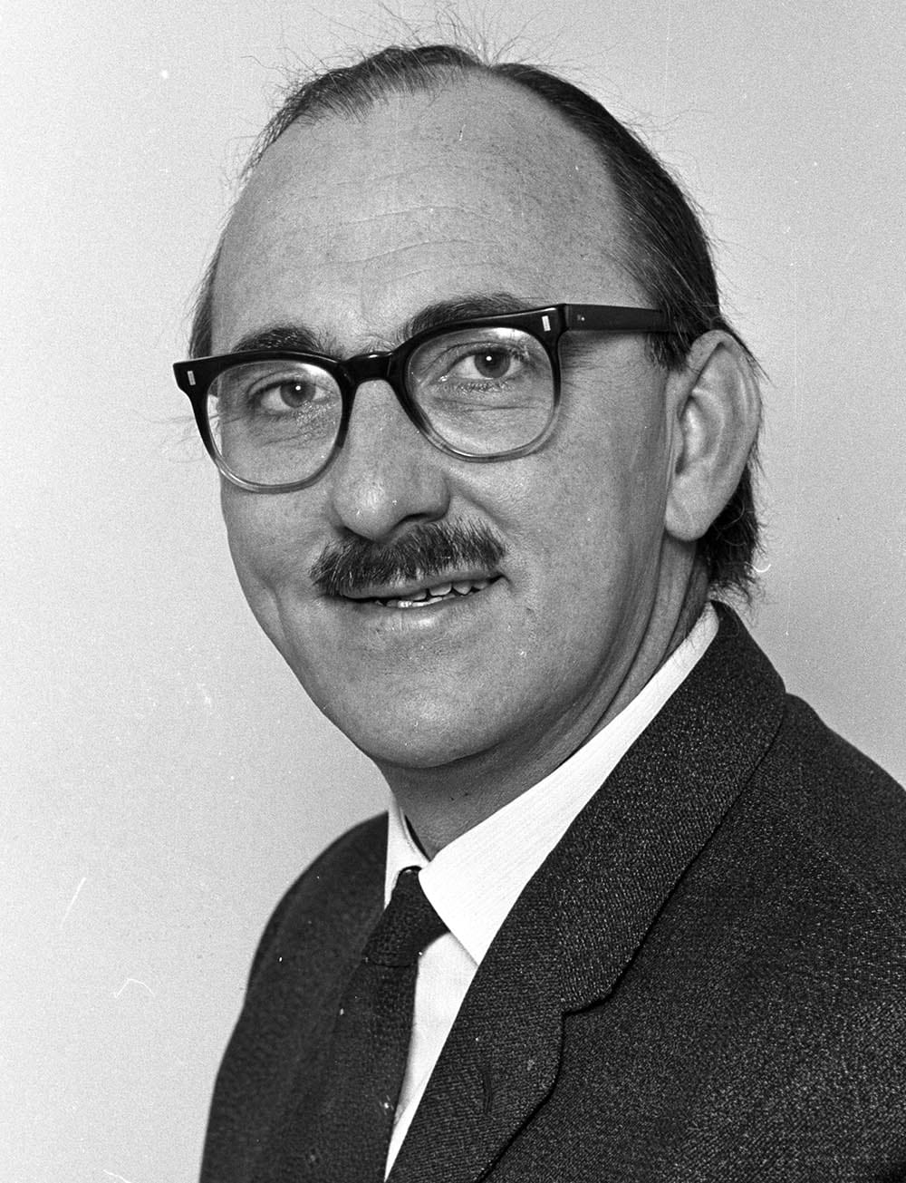Brian Hartley (1926 – 2021) | MRC Laboratory of Molecular Biology